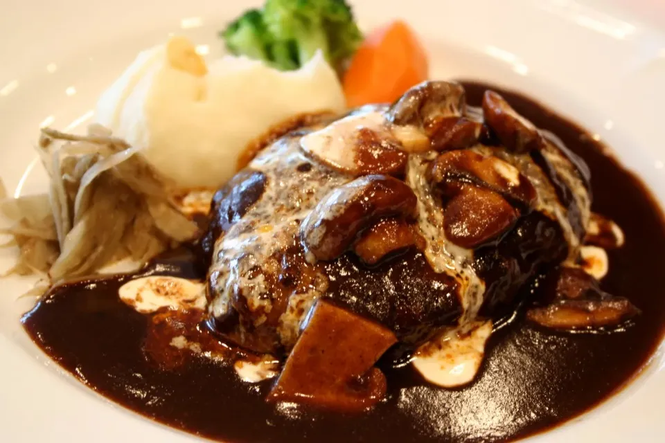 【上野】自然あふれる公園や老舗の甘味処も！おすすめデートスポット10選｜レッツエンジョイ東京