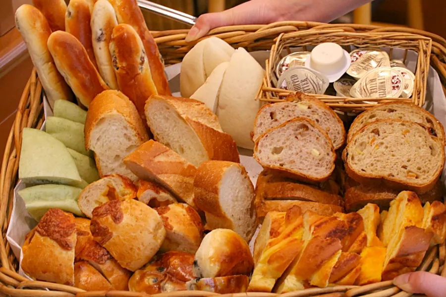 ランチにオススメ！銀座木村家の洋食グリル「パン食べ放題」レポ