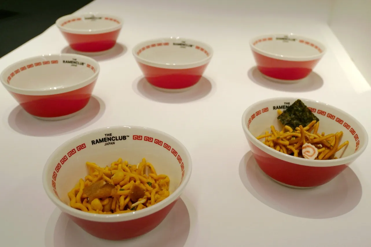 進化系スナック「RAMEN CLUB」の直営店舗が東京駅構内にオープン