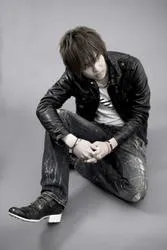 TAKUYA DEBUT SINGLE「Keep trying」発売記念ミニライブ&サイン会