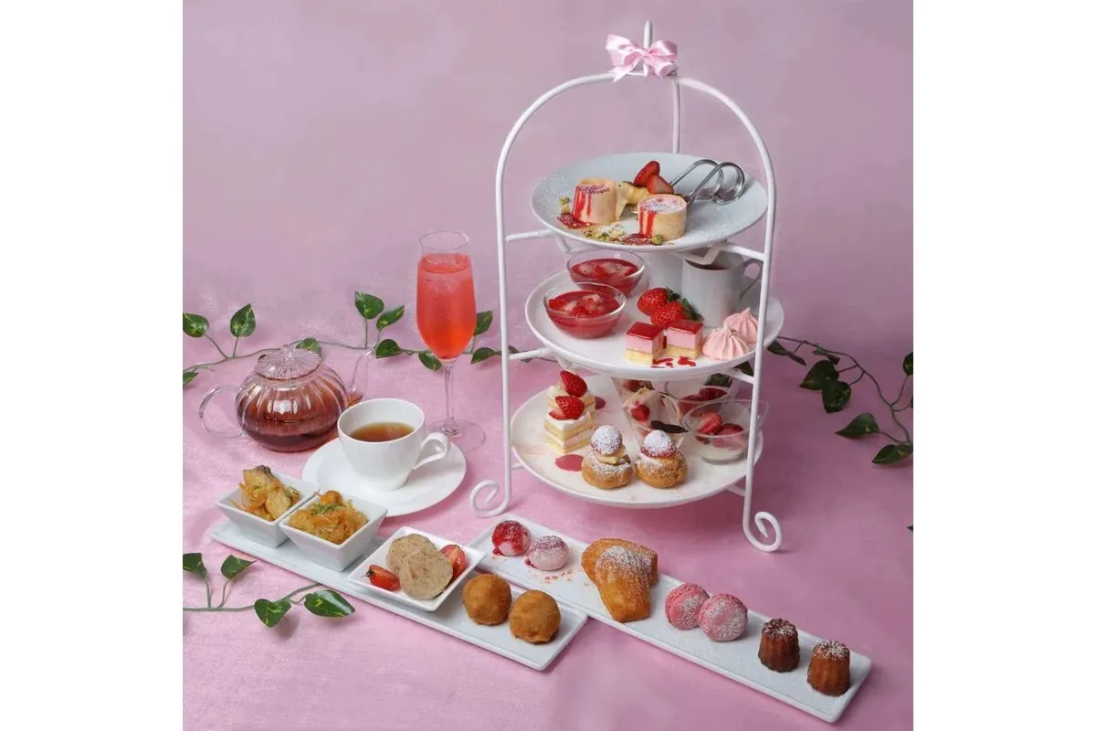 【いちごアフタヌーンティー】カタラーナなどいちご尽くしの15種【DANZERO】