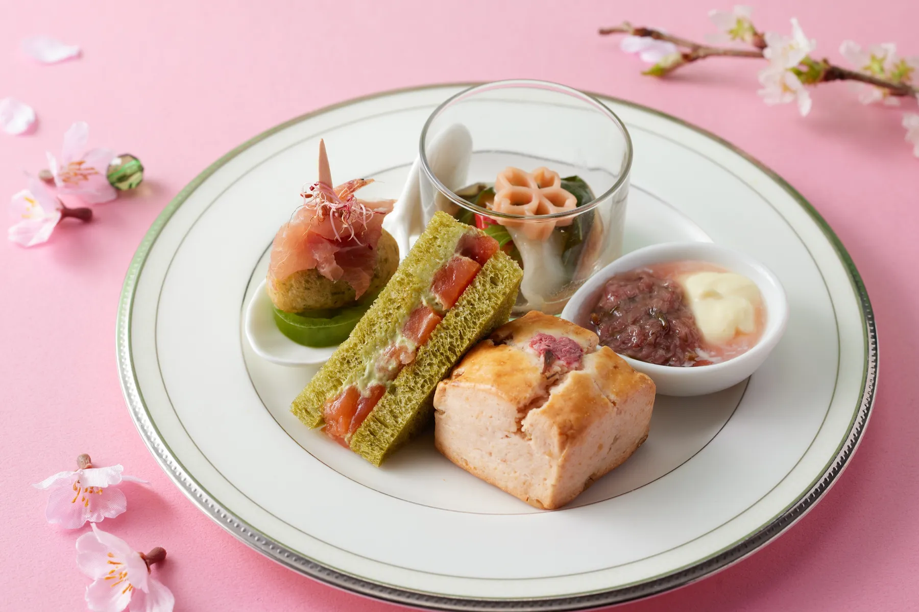 SAKURA アフタヌーンティーセット【グランドニッコー東京 台場】