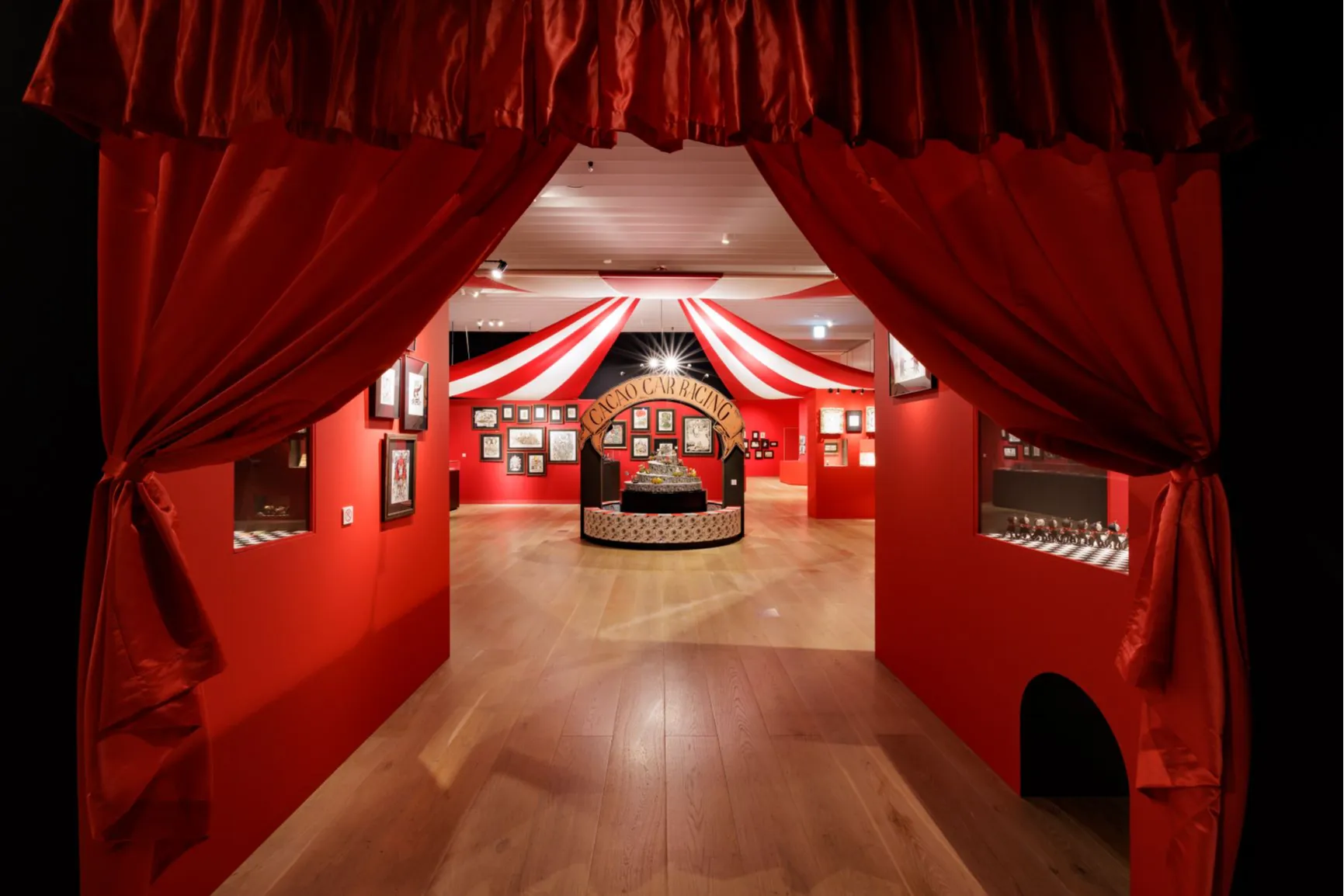 ヒグチユウコ展 CIRCUS FINAL END