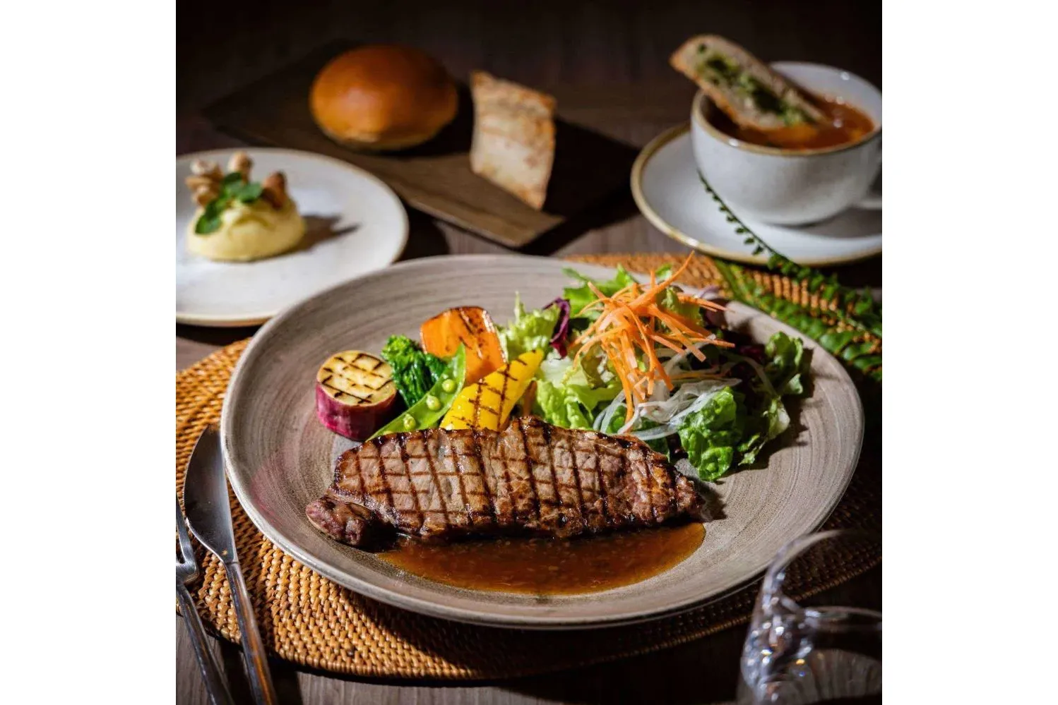 【おでかけセール】ONE-PLATE LUNCH★牛肉のグリルなど全4皿