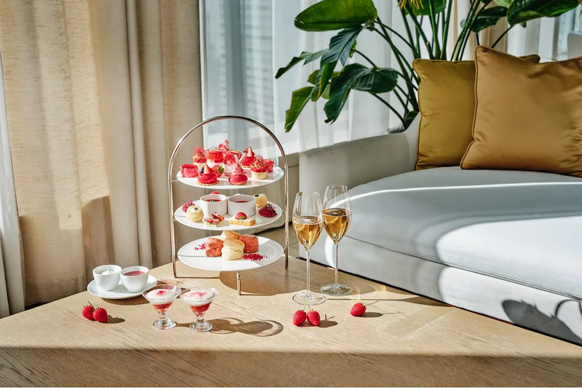 Strawberry Caviar Afternoon Tea【東京エディション虎ノ門】