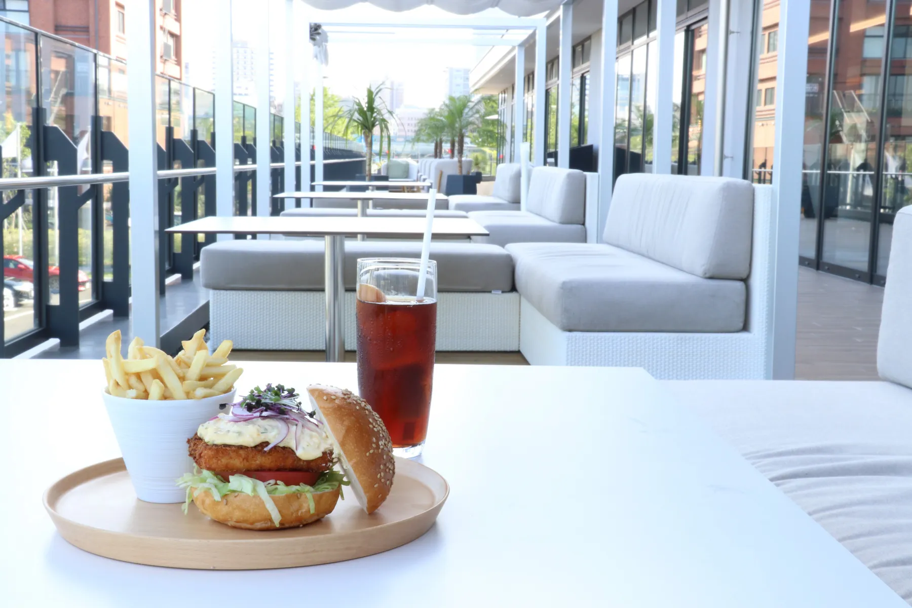 インターコンチネンタル横浜Pier 8 レストラン＆バー「Larboard」のイベント・アクセス